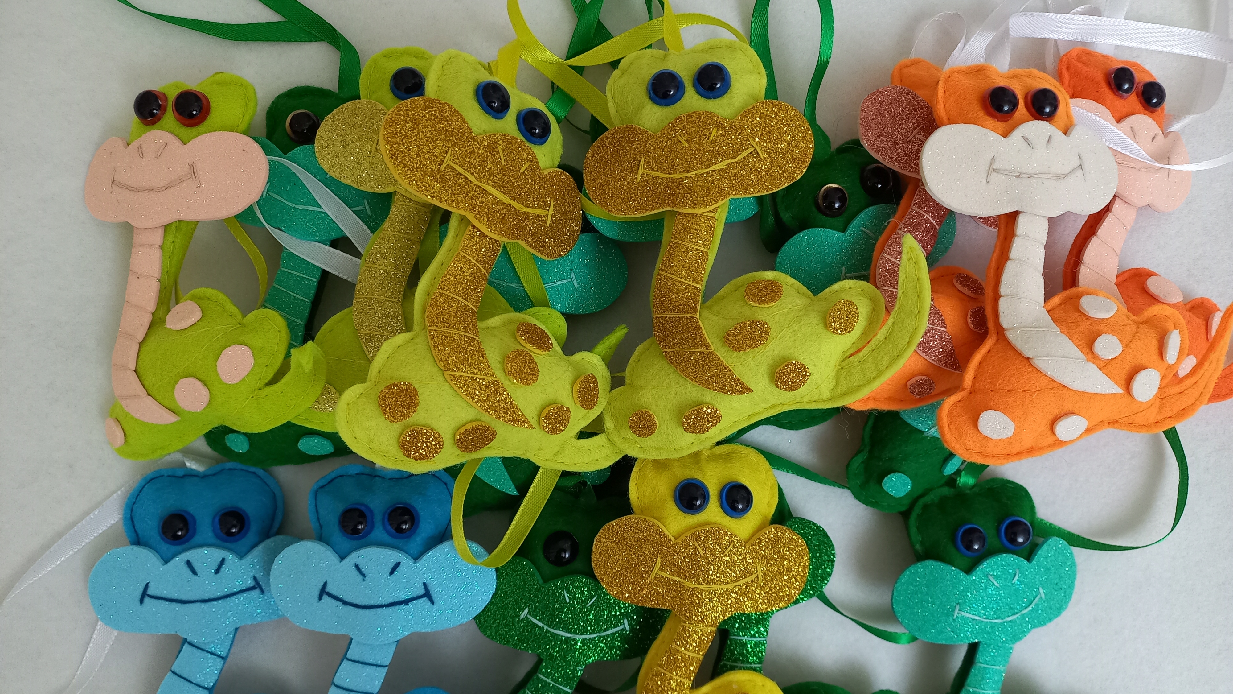 Змея из фетра