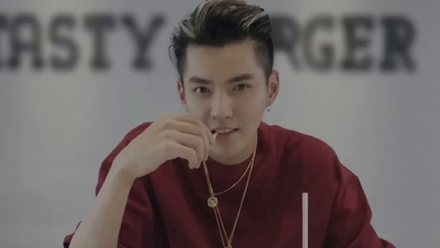 Умер совсем молодой и красивый айдол — Крис из EXO_1080p60