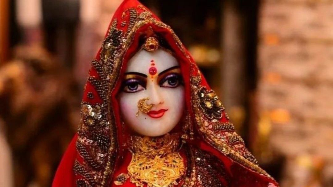 Будь же неуклонен в своей бхакти (бхаве) к своему поклоняемому Иштадеву!