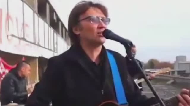 группа Шабер к Дню Победы с ЗАВКОМ исполнили новую песню в поддержку наших бойцов - Мы с вами