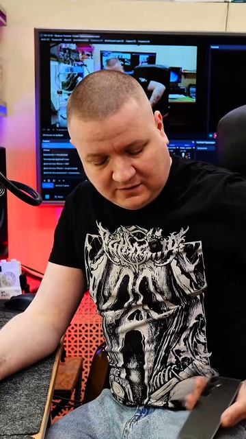 Не заряжается смартфон? Не спеши менять разъём — попробуй это