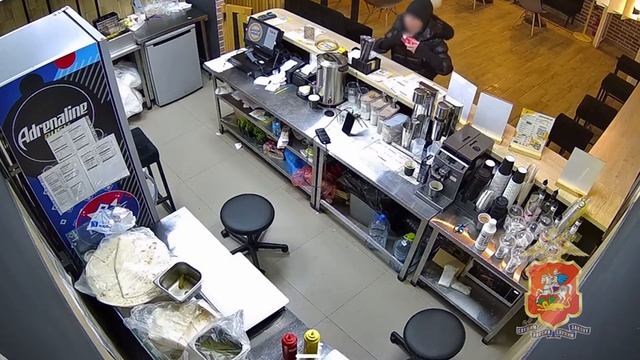 В Ступине полицейские задержали женщину, подозреваемую в краже из кафе