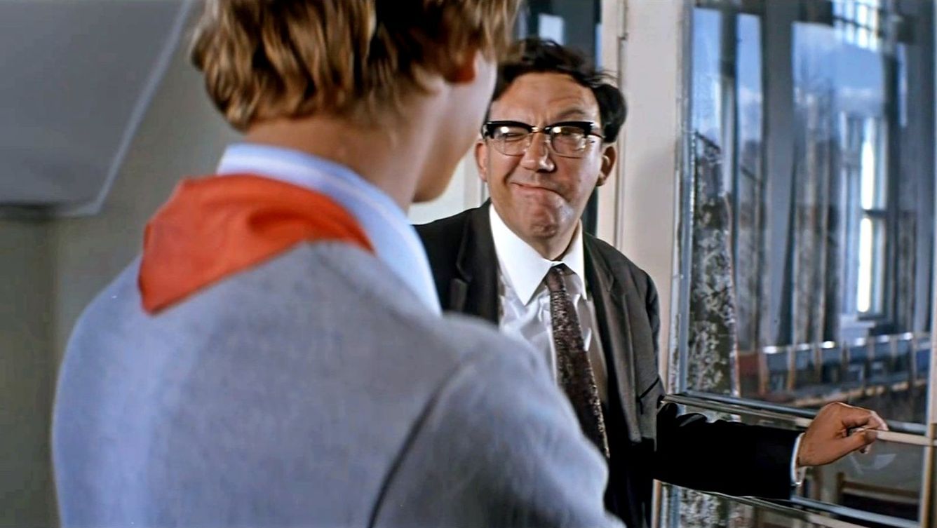 Кто здесь сидит, того люблю... Фрагменты из фильма "Точка, точка, запятая..." 1972 г.