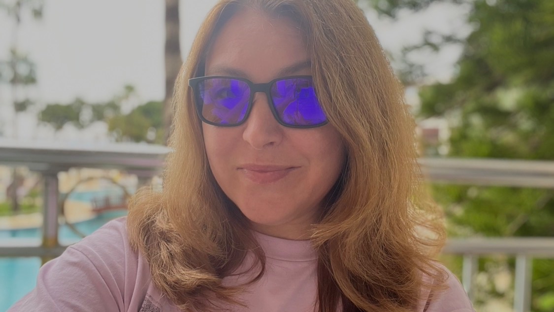 Ваша реальность = ваша вибрация. Если в твоей жизни .опа, делай ею опа-опа)