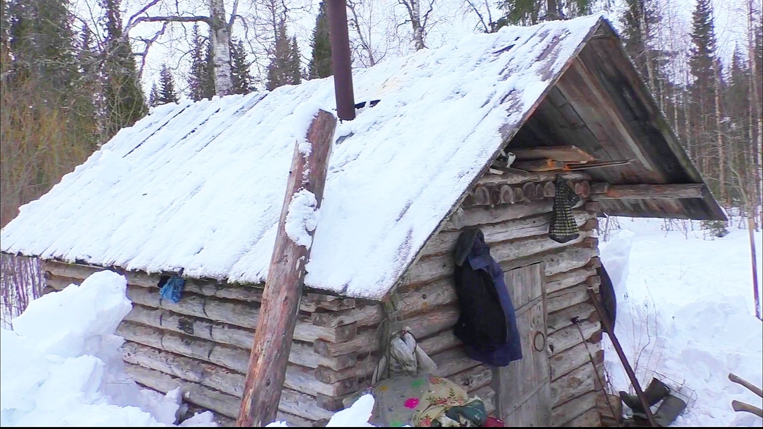 В ТАЙГЕ ВСЕГДА МНОГО РАБОТЫ / РЕМОНТ ИЗБУШКИ, ПОЛНЫЙ ФИЛЬМ, КАК ЭТО БЫЛО / ВСТАВЛЯЮ ПЛАСТИКОВОЕ ОКНО