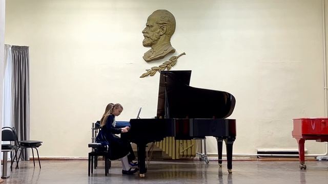 И.С. Бах 3-х гол. Инвенция №7  e-moll.  В. Моцарт, концерт  № 3  D-dur, Iч.