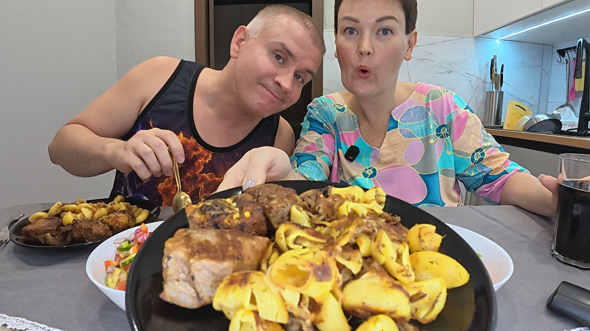 Мукбанг ОСТАТКИ роскоши) ОБМЫЛИ мою новую стрижку и приняли ВАЖНОЕ решение! Болтаем и Семейный ужин