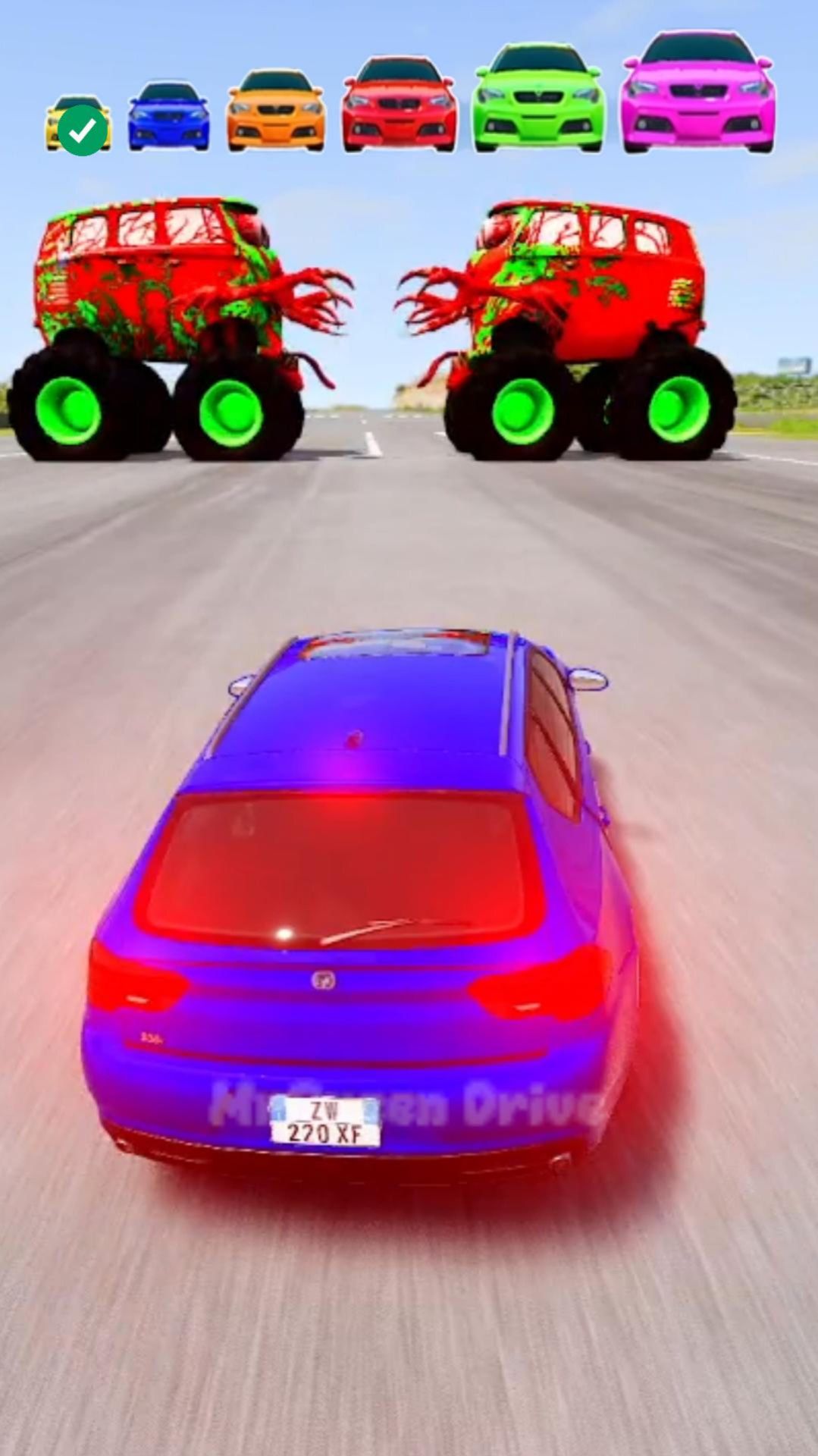 Большая и маленькая машинка против монстра трека