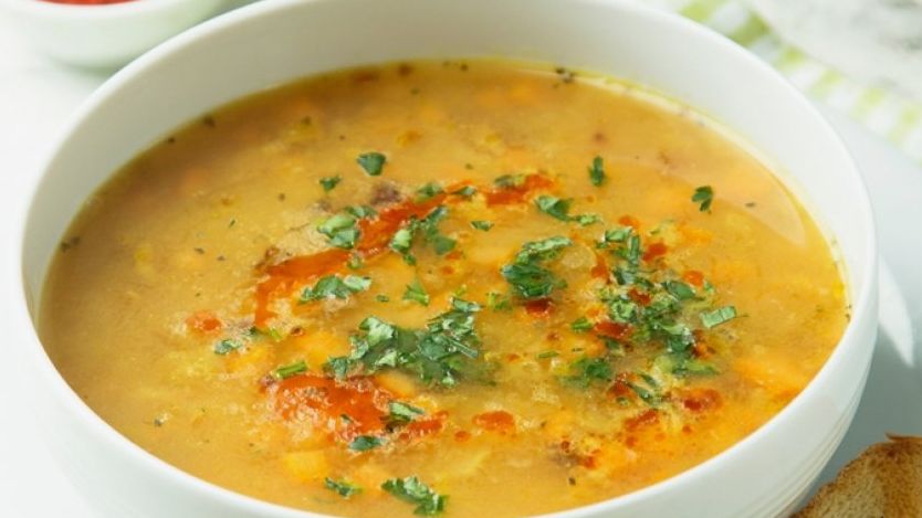 Гороховый суп с копченой паприкой.