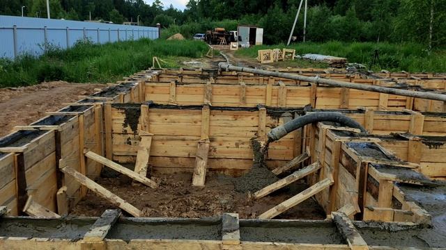 Прочистки шлангов бетононасоса.