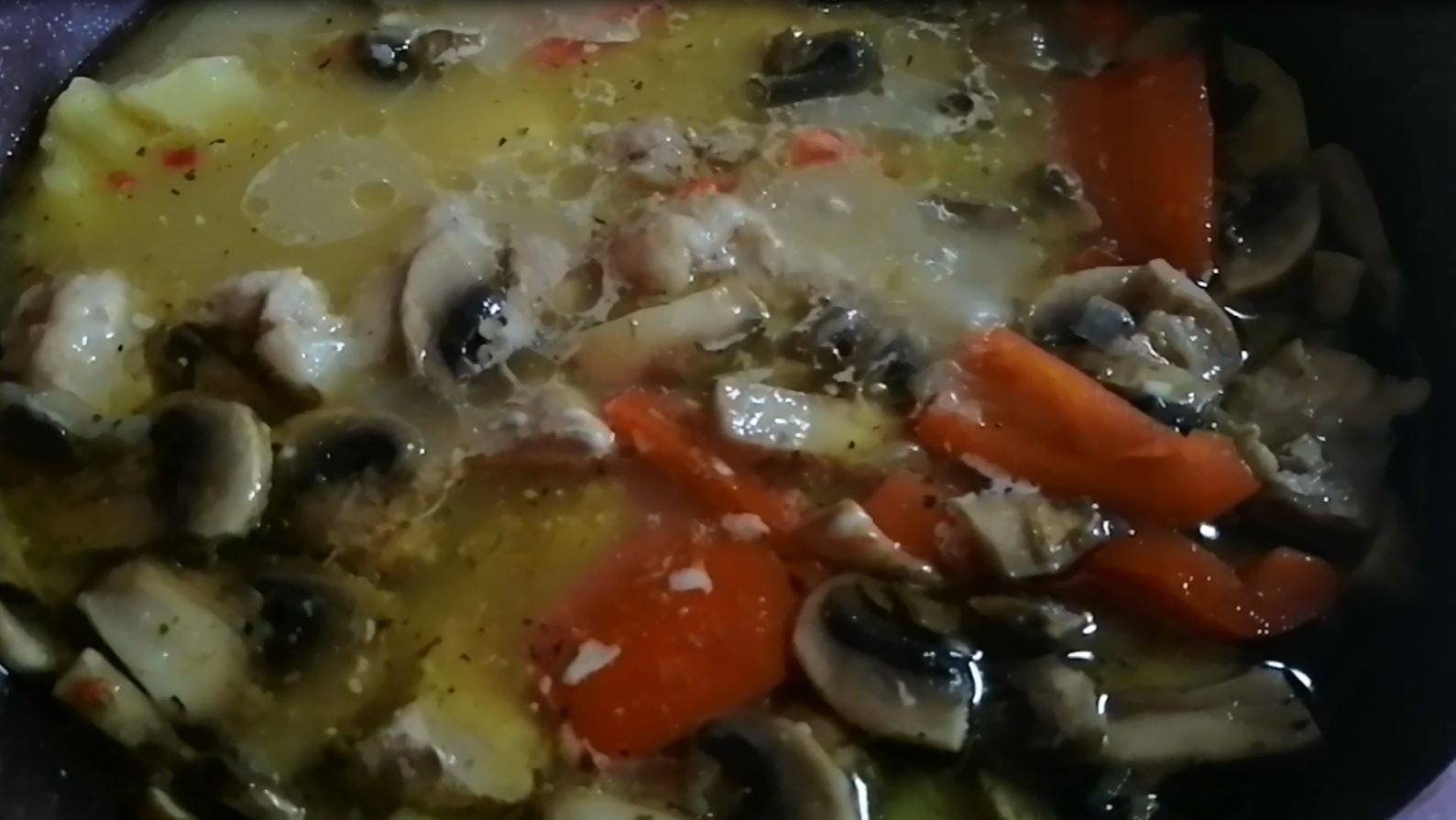 Тушеная КАРТОШКА с МЯСОМ и ГРИБАМИ в Кастрюле