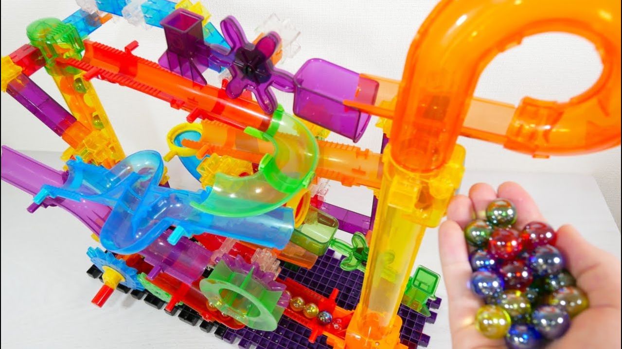 ИГРЫ ДЛЯ ДЕТЕЙ СТРОИМ ЦВЕТНУЮ ГОРКУ ДЛЯ ШАРИКОВ АСМР ВИДЕО ДЛЯ ДЕТЕЙ ДЕТСКИЙ КАНАЛ ИГРАЛКИ-ЗАЛИПАЛКИ