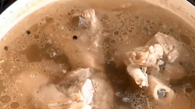 Холодец, одна из самых любимых праздничных холодных закусок Рецепт приготовления Бюджетный рецепт