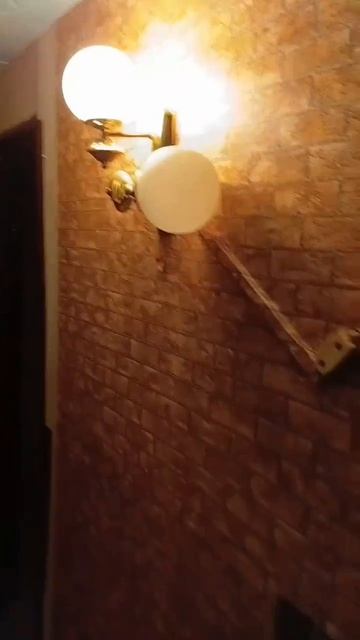 Повесил бра