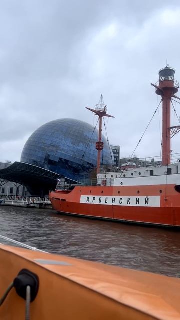 Водные прогулки возобновились, как только растаял лед на реке Преголе.