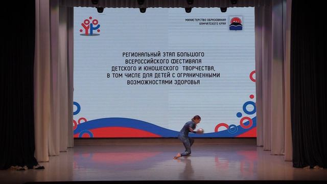 13 «Импульс атома», исп. Милана Маурер, объединение современного спортивного танца «Айседора»