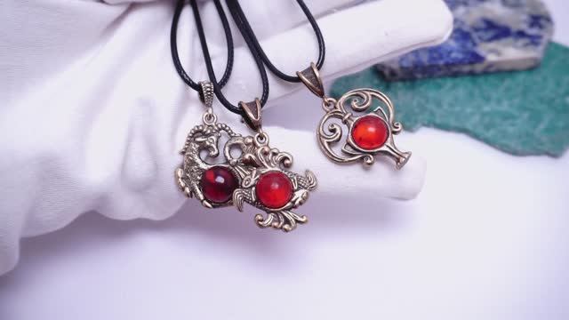 Подвеска Знак зодиака Водолей Козерог Рыбы янтарь бронза аксессуар кулон гороскоп 3883