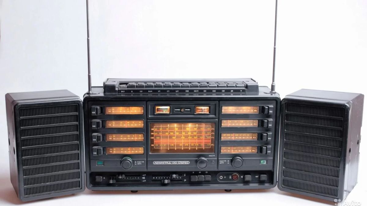 РАДИОПРИЁМНИК ЛЕНИНГРАД-010 СТЕРЕО ДВ СВ1 СВ2 УКВ ПОРТАТИВНЫЙ СЪЁМНЫЕ КОЛОНКИ ПРОФЕССИОНАЛЬНОЕ РАДИО