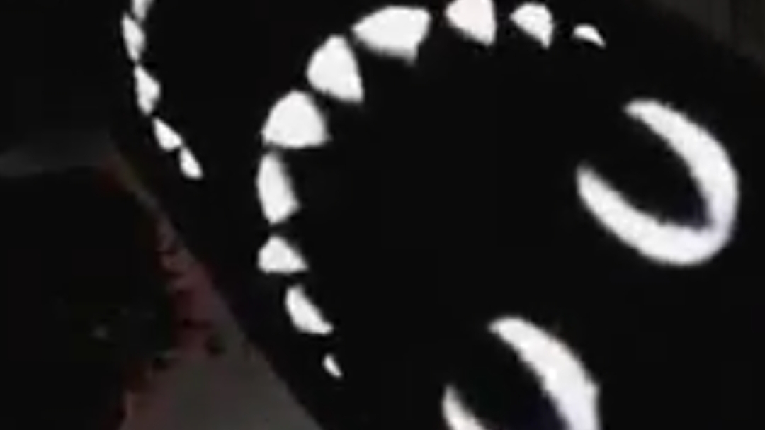 ИЩУ АНОМАЛИИ!! (ЧТО-ТО ПОШЛО НЕ ТАК) — видео от Даня