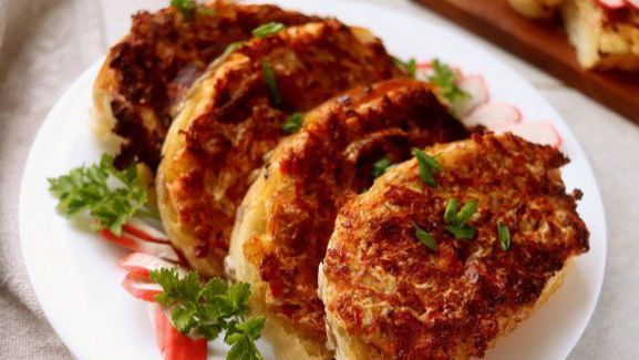 Бутерброды перевёртыши с картофелем и колбасой. Горячие бутерброды.