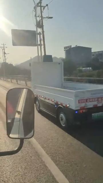 По шоссе в Китае уже вовсю ездят беспилотные грузовики