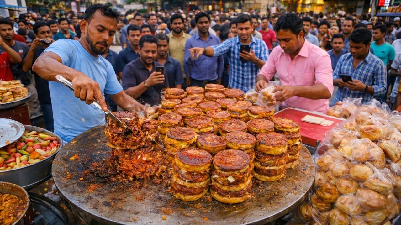 Непрерывная коллекция индийской уличной еды. Острая, хрустящая и сочная.