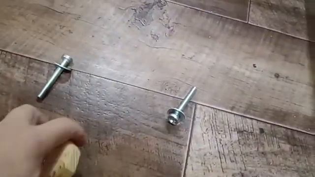 Видео-инструкция по сборке подставки для ручного ткацкого станка Творчество