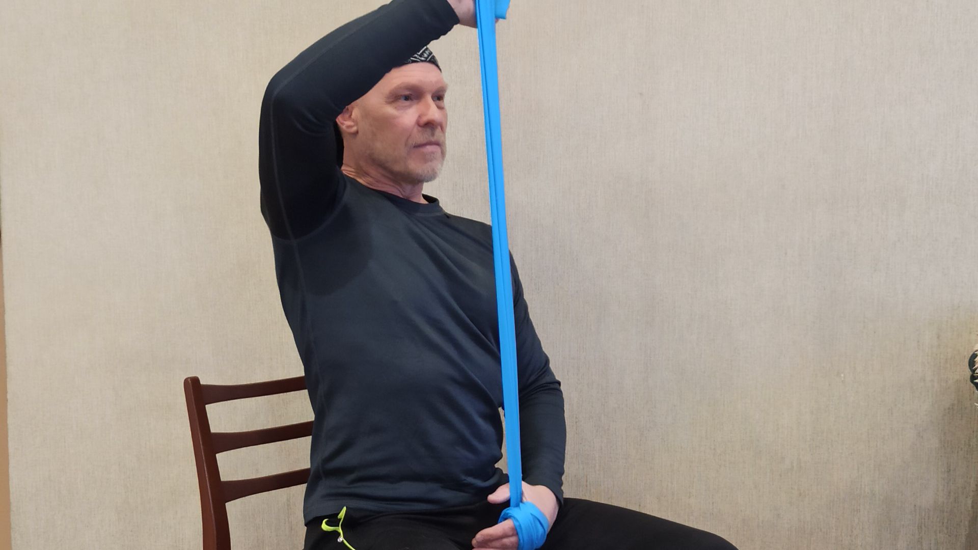 25- Вертикальное растягивание 1 (Pull apart I)