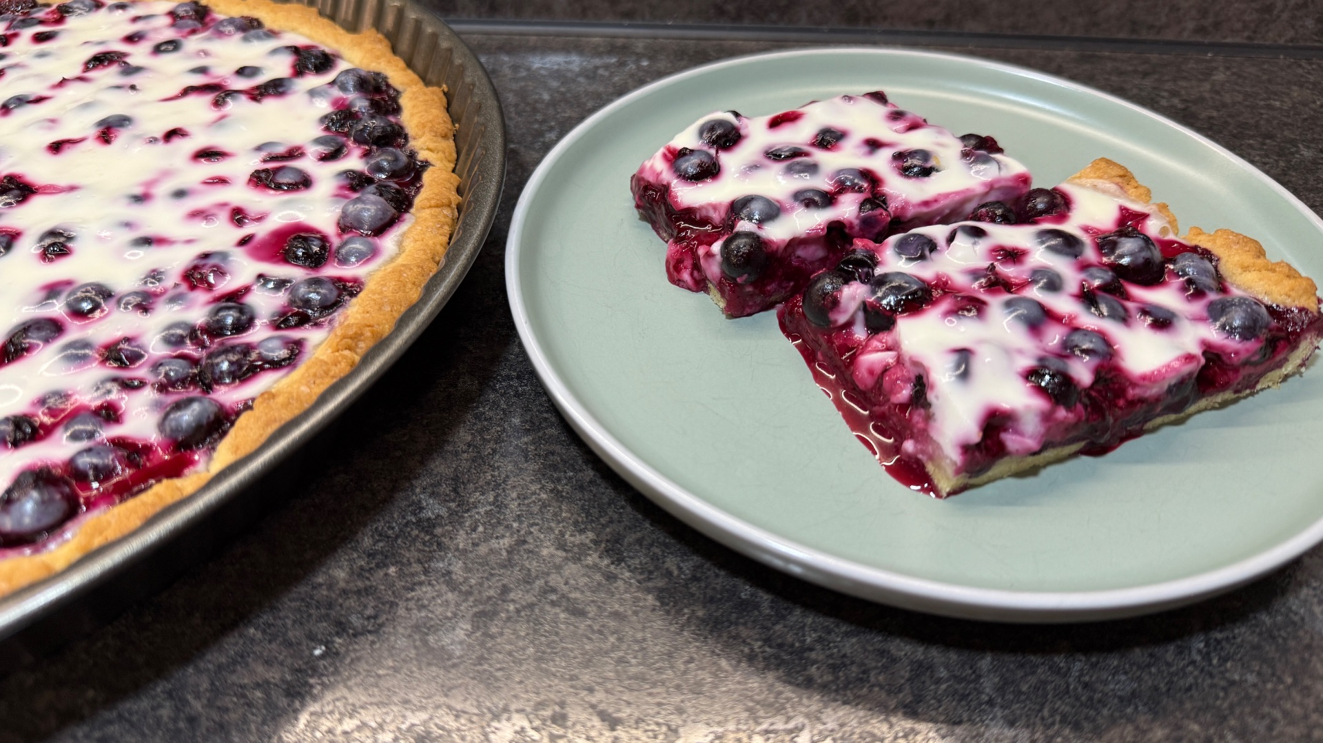 ПИРОГ со СМОРОДИНОЙ и СМЕТАННЫМ СОУСОМ | Тает во рту!!