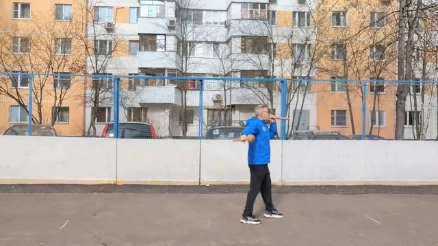 Упражнения с деревянным колокольчиком для фитнеса (7)