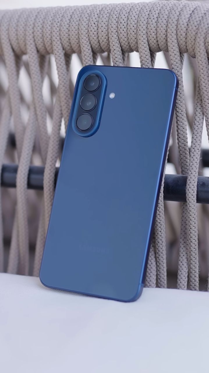 Samsung Galaxy A57 5G - Первое знакомство с новым "ТОПОМ" по завышенному прайсу 🤔#shorts #galaxya57