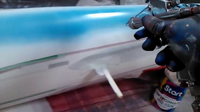 №20- Покраска фюзеляжа синим цветом.