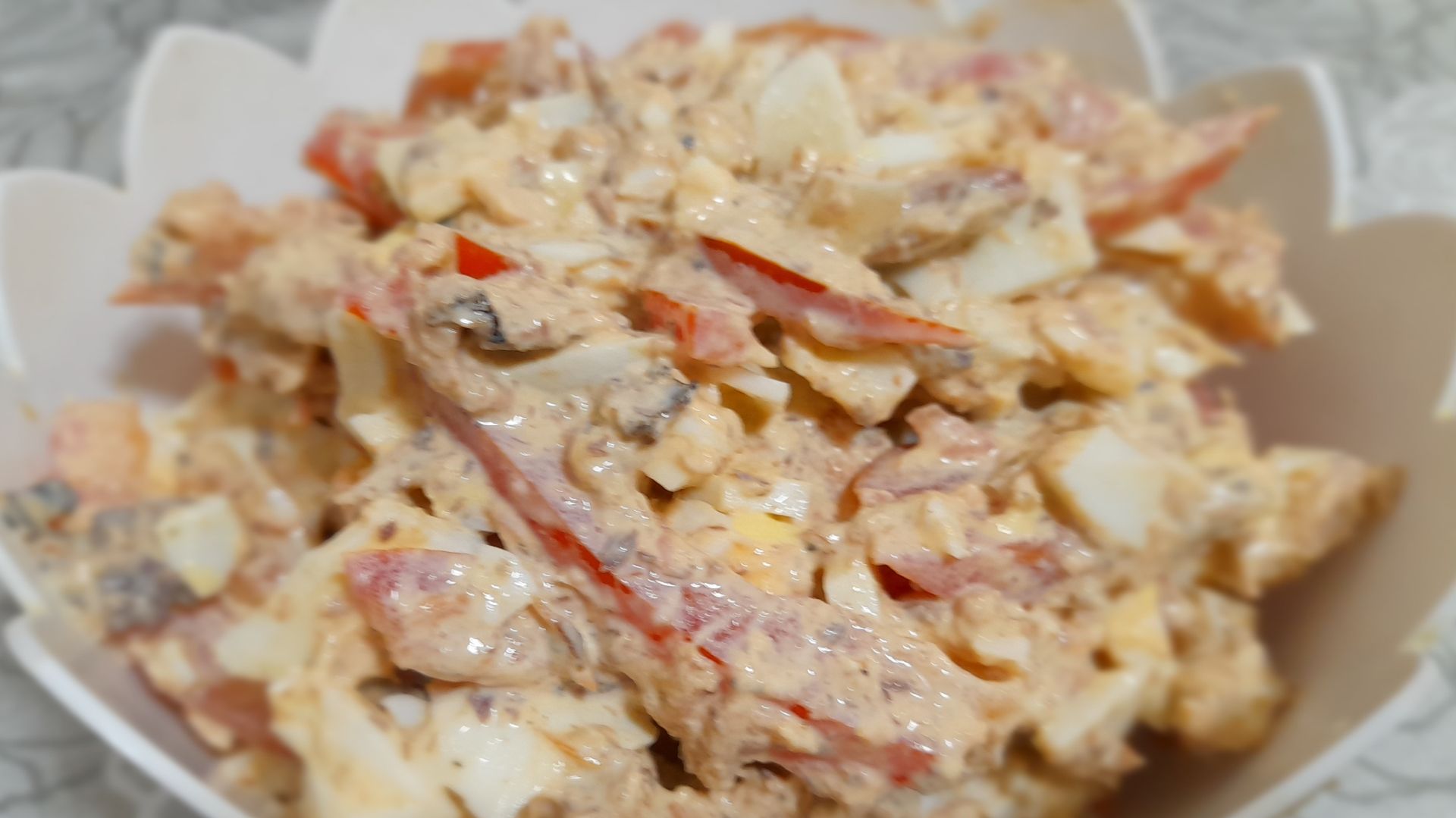 Салат с тунцом