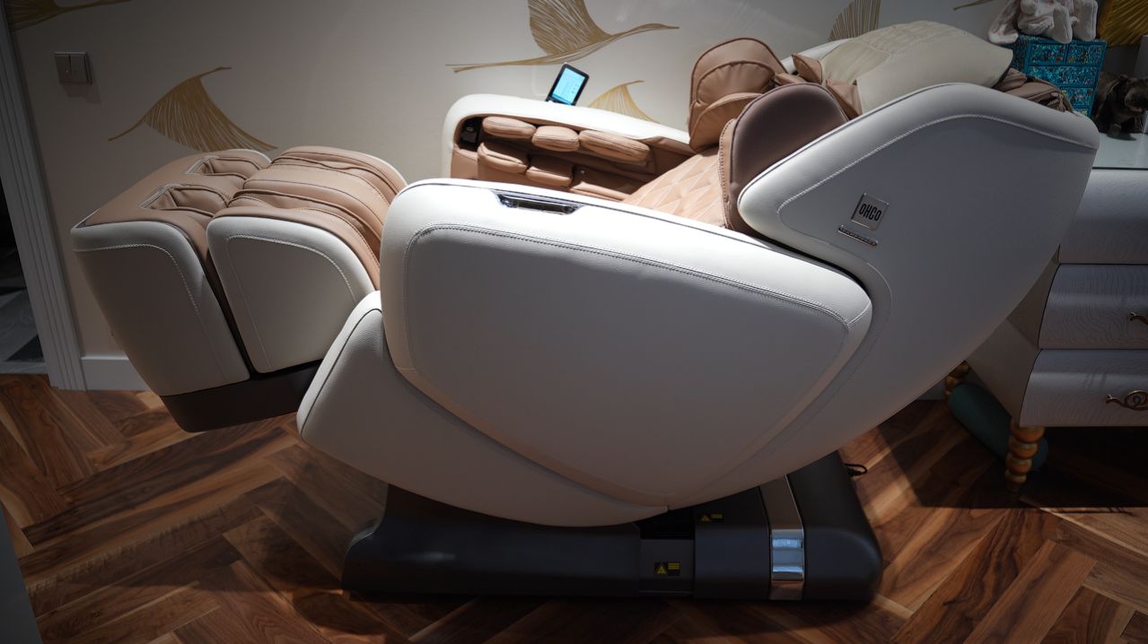 Массажное кресло OHCO M.8 NEO - расслабление тела и эстетика в каждой детали