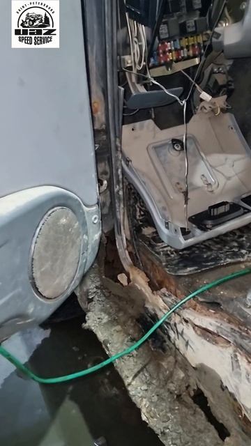 УАЗ Патриот - погрызли бобры