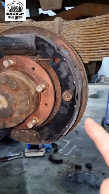 УАЗ Буханка - Заменили задние тормозные цилиндры и колодки