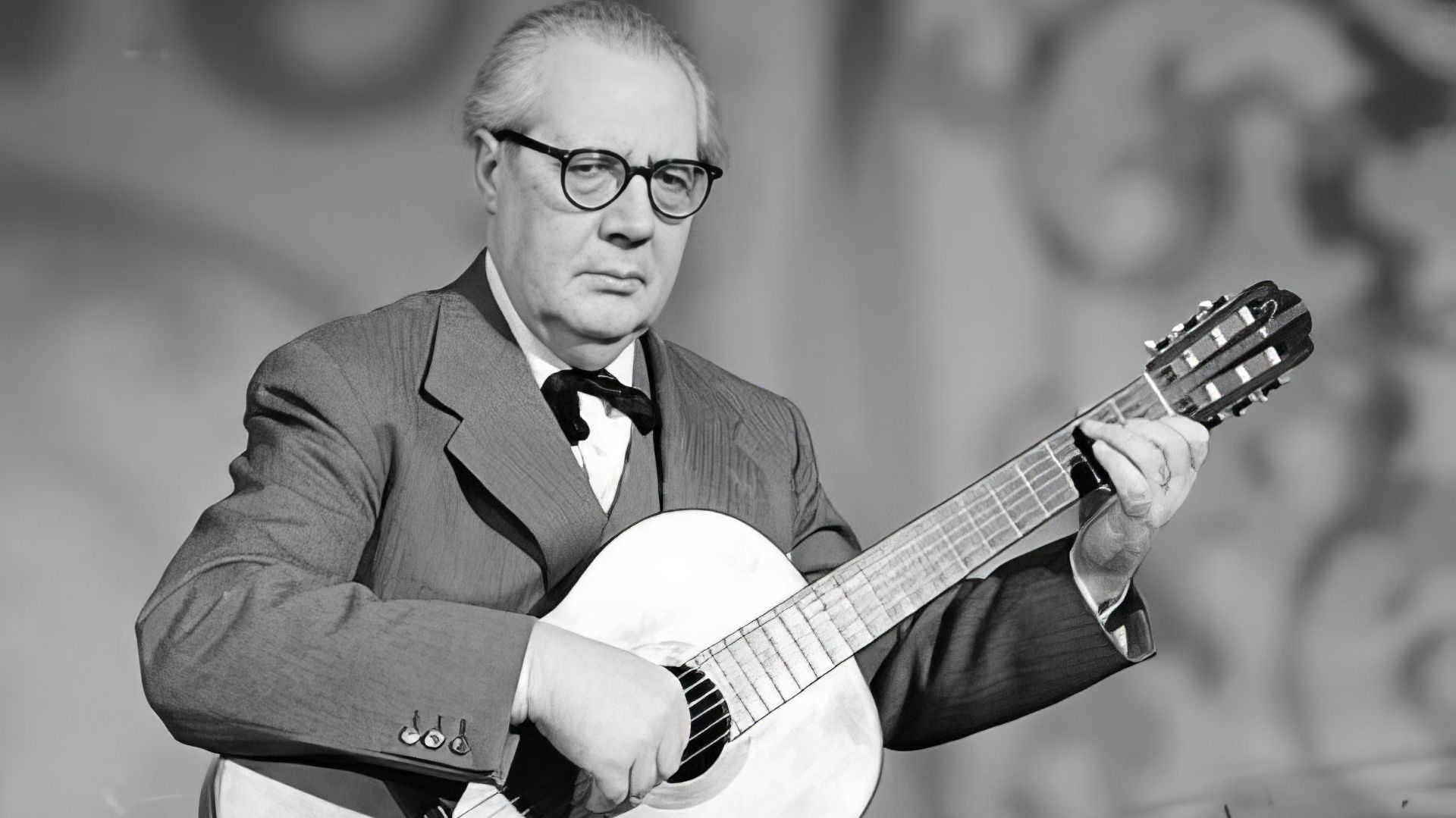 ЛЕГЕНДЫ ГИТАРЫ | ANDRES SEGOVIA (1893-1987) - Les Grands interpretes. GuitarMe School Guitar Legends