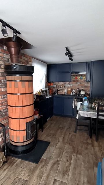 Снег сломал трубу дымохода