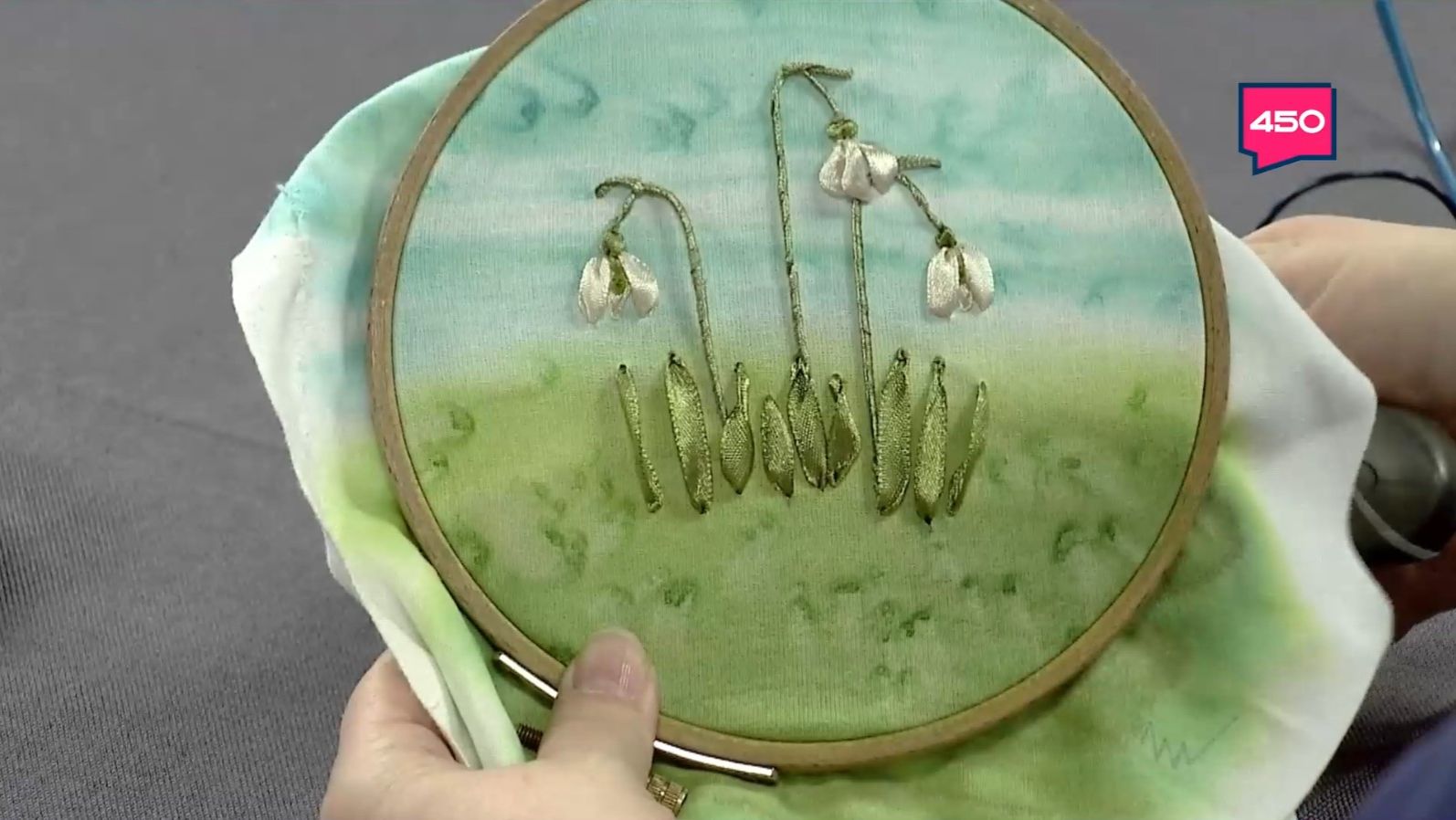 Вышиваем подснежники. Ручная работа