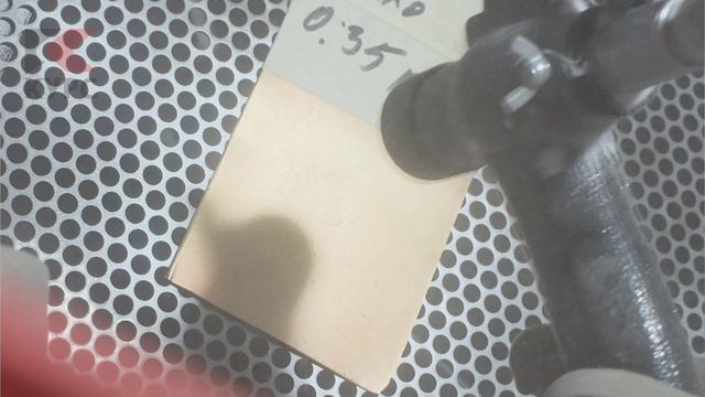 Обработка медных пластин в напорной и инжекторной камере: 3 вида абразива, 3 настройки давления