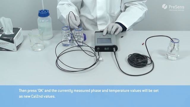 Повторная калибровка оптоволоконного кислородного сенсора с помощью Fibox 4