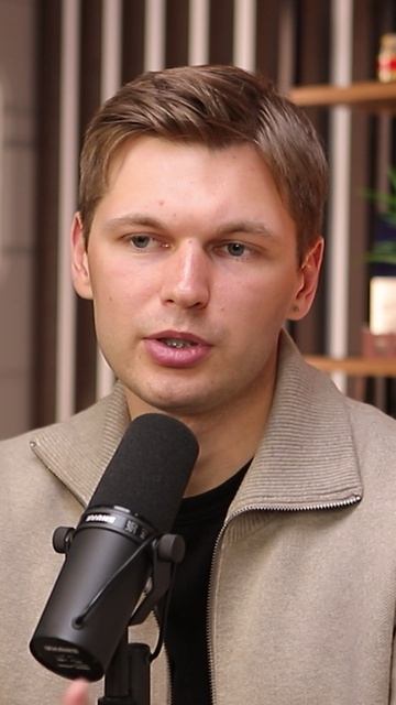 Застройщик скупает землю в Питере…