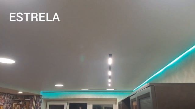 Парящий натяжной потолок с RGB подсветкой