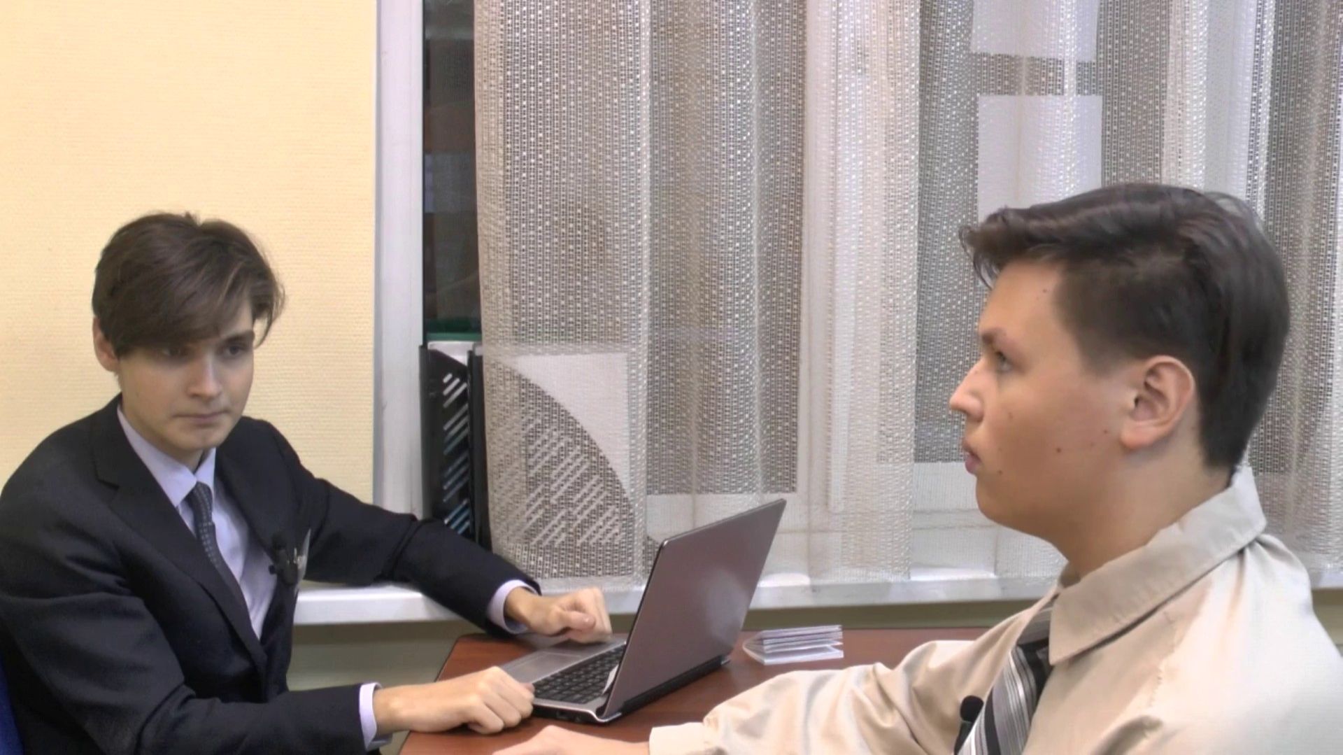 ОТЛИЧНЫЙ СПЕЦИАЛИСТ смешное видео /анекдот /юмор / прикол