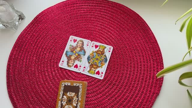 Гармонизация отношений. Расклад на игральных картах