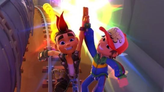 Спайк бегает в доках Subway Surfers City