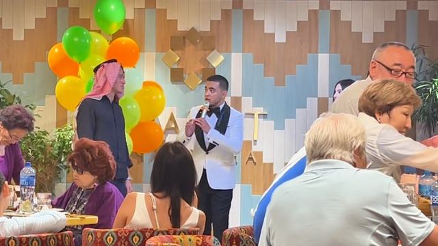 ПРИЕХАЛ ВНУК С САУДОВСКОЙ АРАВИИ С ДЕВУШКОЙ ПОЗДРАВИТЬ БАБУШКУ С ЮБИЛЕЕМ 85 ЛЕТ В АЛМАТЫ.