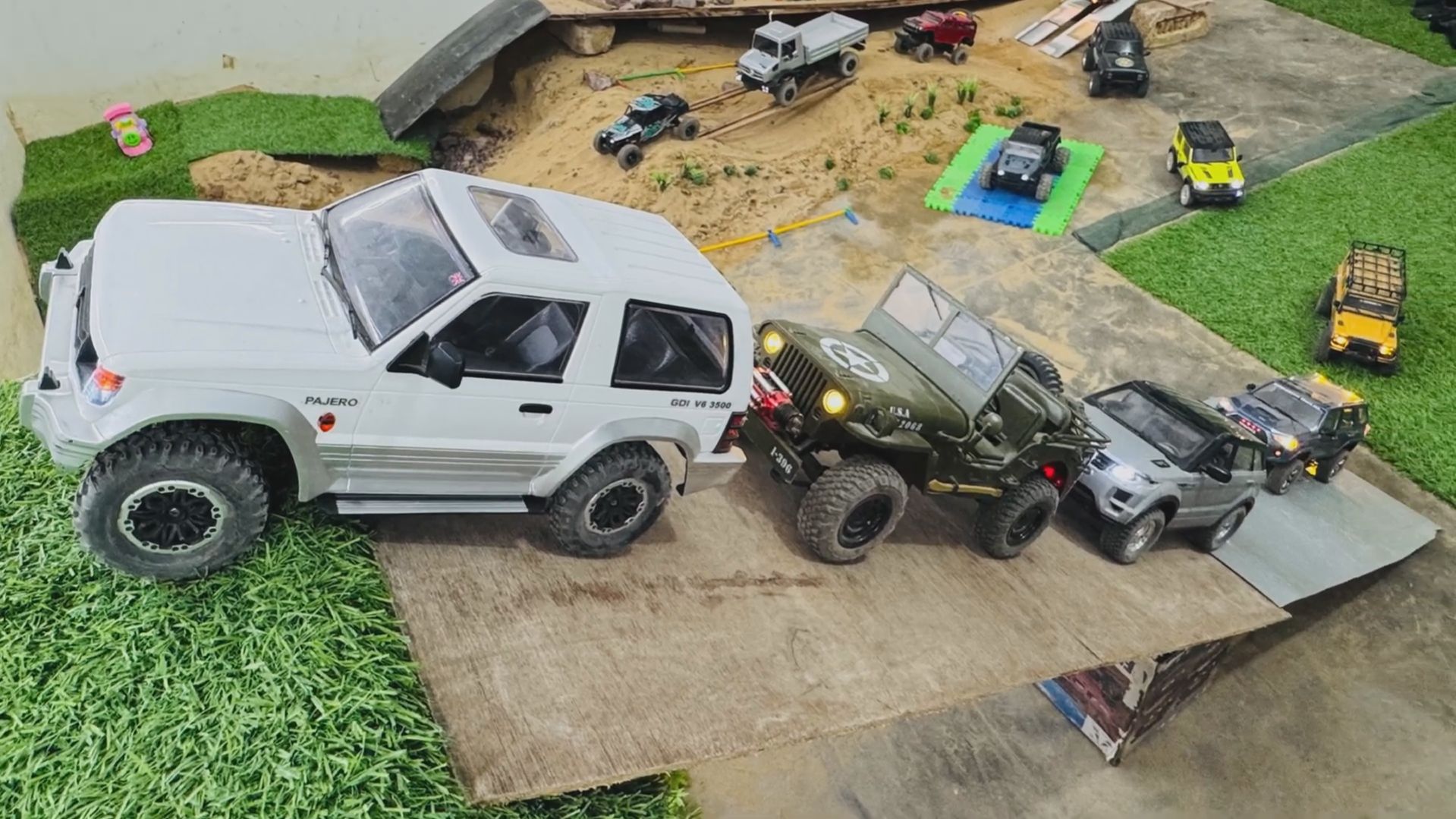 Новые испытания радиоуправляемых автомобилей.