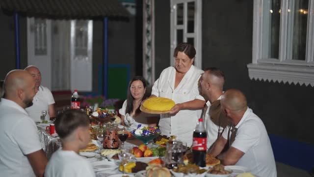 😘Сэрут мына буникуца😘 Музика популарэ молдовеняскэ