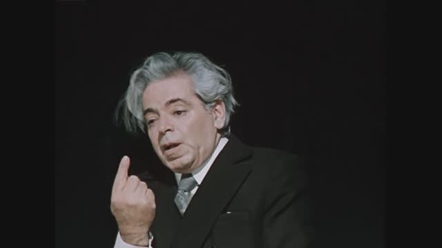 Пусть она ток даёт! Фрагменты из телефильма ″Люди и манекены″. 1974 г. А. Райкин